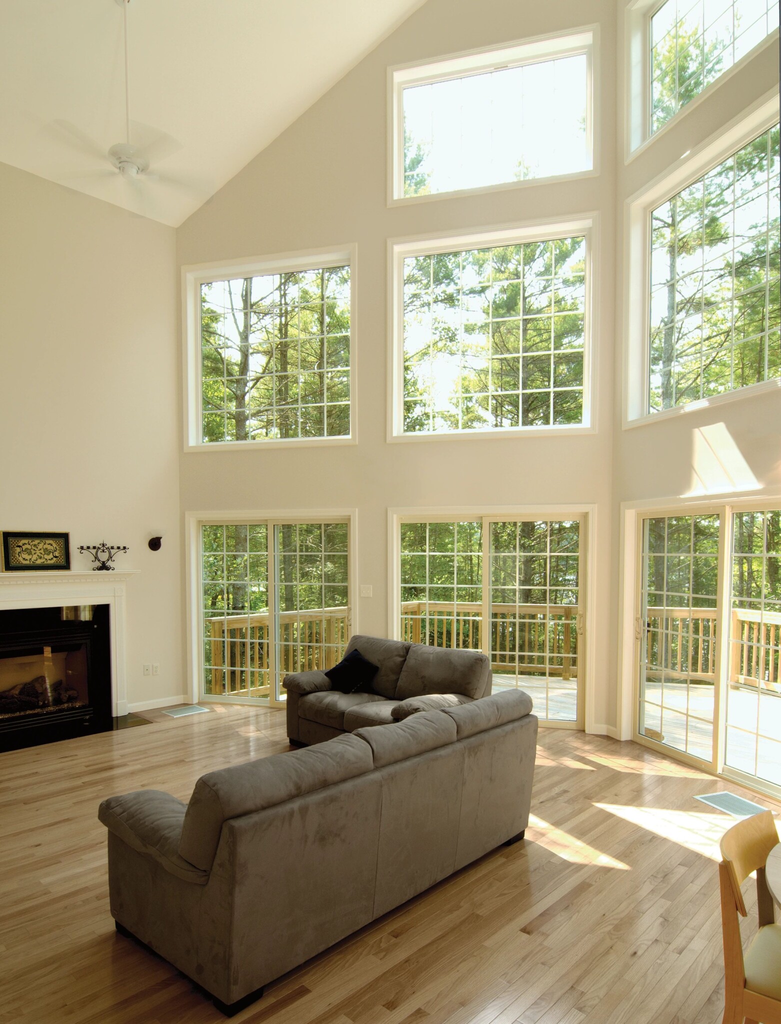 New Construction Windows - 1900 Series Vinyl Windows - Gentek